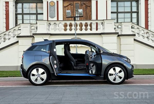 Grey BMW I3 2017 in Jelgava, with an engine capacity of 0.00 L and mileage of 69 thousand km for 11700 €, photo 8 on AUTOMOTO.COM.LV