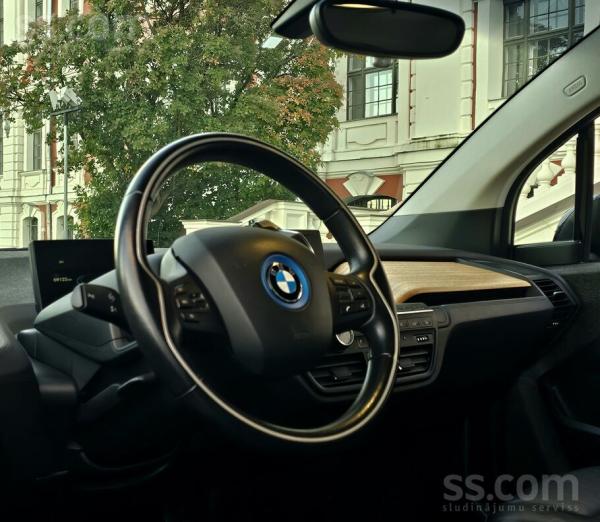 Grey BMW I3 2017 in Jelgava, with an engine capacity of 0.00 L and mileage of 69 thousand km for 11700 €, photo 11 on AUTOMOTO.COM.LV