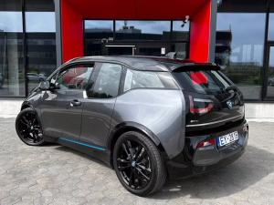 Pelēks BMW I3 2018 Rīga, ar dzinēja tilpumu 0.00 L un nobraukumu 83 tūkst. km par 15200 €, foto 5 vietnē AUTOMOTO.COM.LV