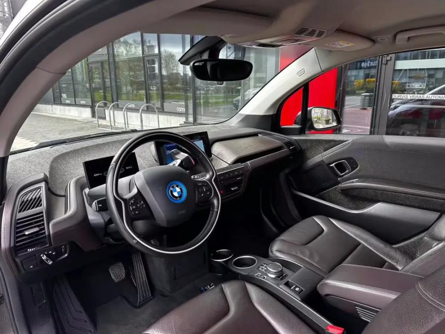 Pelēks BMW I3 2018 Rīga, ar dzinēja tilpumu 0.00 L un nobraukumu 83 tūkst. km par 15200 €, foto 12 vietnē AUTOMOTO.COM.LV