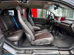 Pelēks BMW I3 2018 Rīga, ar dzinēja tilpumu 0.00 L un nobraukumu 83 tūkst. km par 15200 €, foto 14 vietnē AUTOMOTO.COM.LV