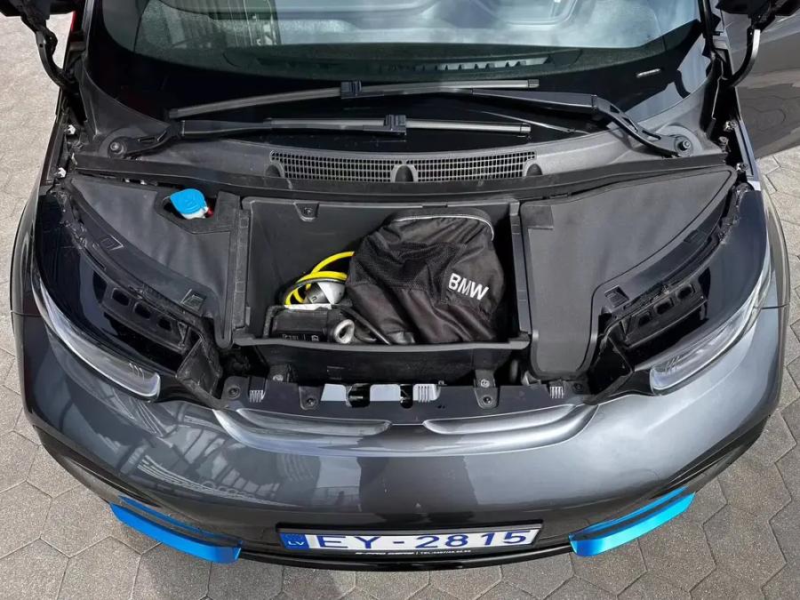 Pelēks BMW I3 2018 Rīga, ar dzinēja tilpumu 0.00 L un nobraukumu 83 tūkst. km par 15200 €, foto 18 vietnē AUTOMOTO.COM.LV