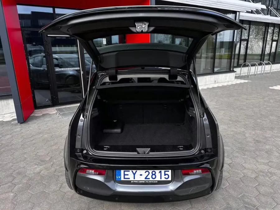 Pelēks BMW I3 2018 Rīga, ar dzinēja tilpumu 0.00 L un nobraukumu 83 tūkst. km par 15200 €, foto 20 vietnē AUTOMOTO.COM.LV