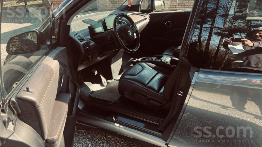 Pelēks BMW I3 2018 Bauska, ar dzinēja tilpumu 0.00 L un nobraukumu 108 tūkst. km par 13999 €, foto 5 vietnē AUTOMOTO.COM.LV