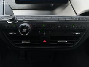 Grey BMW I3 2019 in Avizieniai, with an engine capacity of 0.00 L and mileage of 24 thousand km for 17200 €, photo 18 on AUTOMOTO.COM.LV