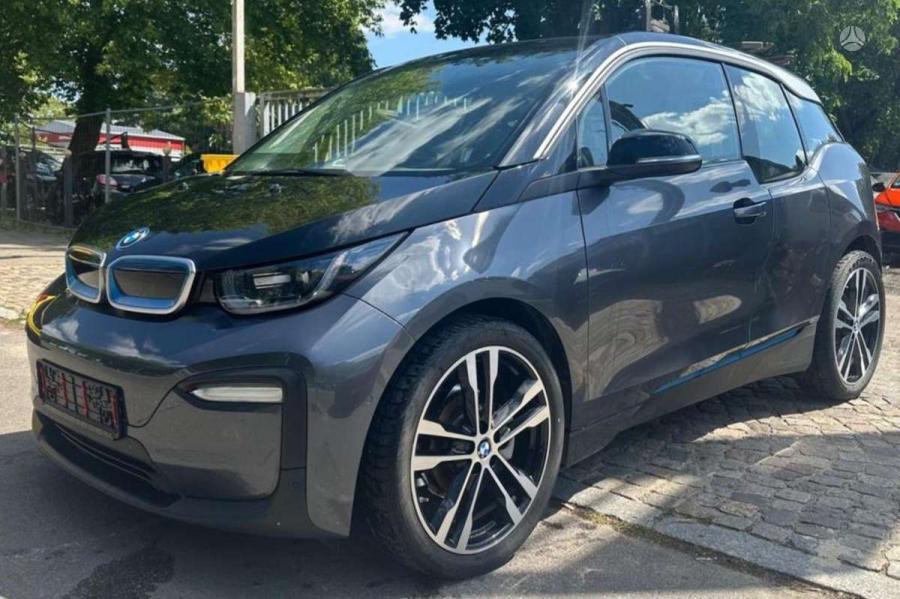 Pelēks BMW I3 2021 Viļņa, ar dzinēja tilpumu 0.00 L un nobraukumu 55 tūkst. km par 17800 €, foto 1 vietnē AUTOMOTO.COM.LV