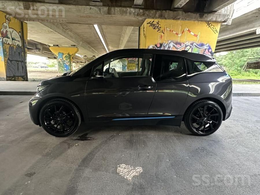Pelēks BMW I3 2015 Rīga, ar dzinēja tilpumu 0.00 L un nobraukumu 115 tūkst. km par 10300 €, foto 6 vietnē AUTOMOTO.COM.LV
