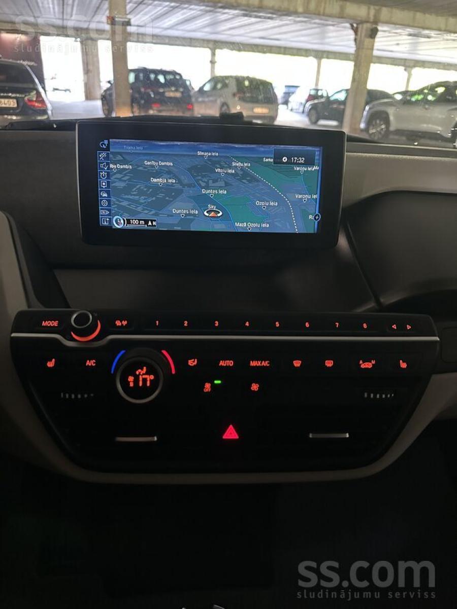 Pelēks BMW I3 2015 Rīga, ar dzinēja tilpumu 0.00 L un nobraukumu 115 tūkst. km par 10300 €, foto 11 vietnē AUTOMOTO.COM.LV