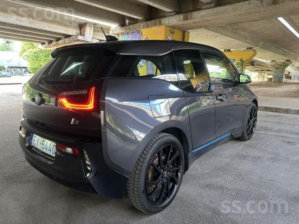 Grey BMW I3 2015 in Riga, with an engine capacity of 0.00 L and mileage of 115 thousand km for 10300 €, photo 5 on AUTOMOTO.COM.LV