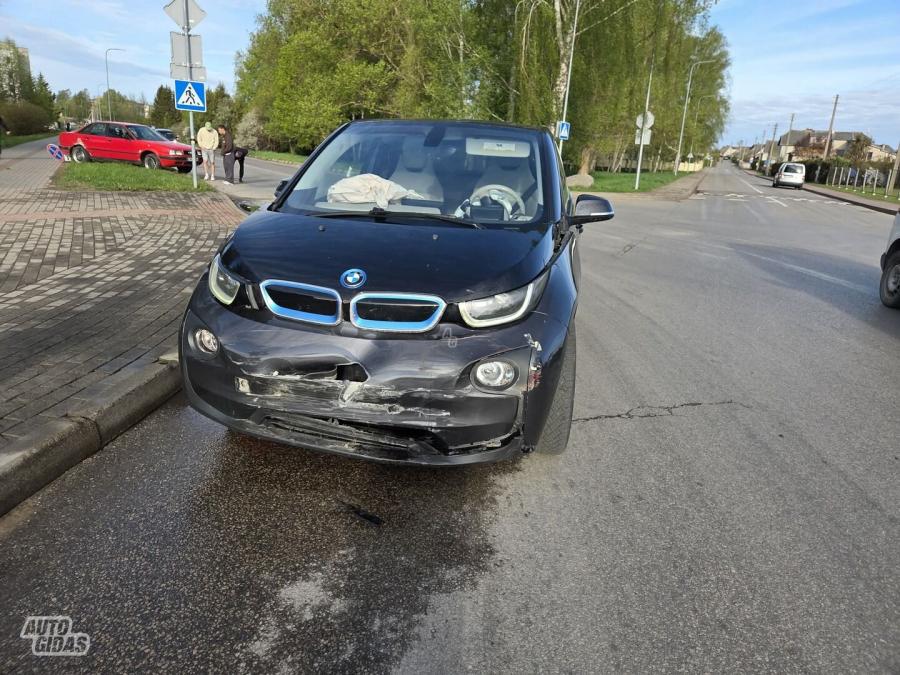 БМВ И3 2014 в Расейняй, объемом двигателя 0.00 л и пробегом 96 тыс. км за 3500 €, фото 5 на AUTOMOTO.COM.LV