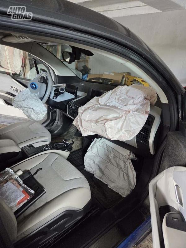 BMW I3 2014 Raseiniai, ar dzinēja tilpumu 0.00 L un nobraukumu 96 tūkst. km par 3500 €, foto 8 vietnē AUTOMOTO.COM.LV