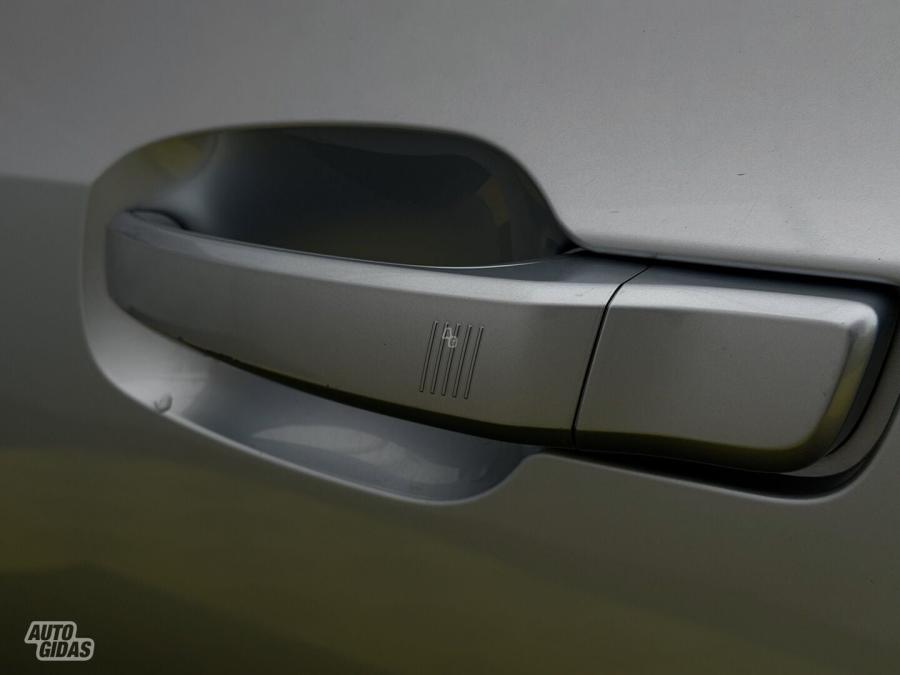 BMW I3 2015 in Avizieniai, with an engine capacity of 0.00 L and mileage of 50 thousand km for 9990 €, photo 18 on AUTOMOTO.COM.LV
