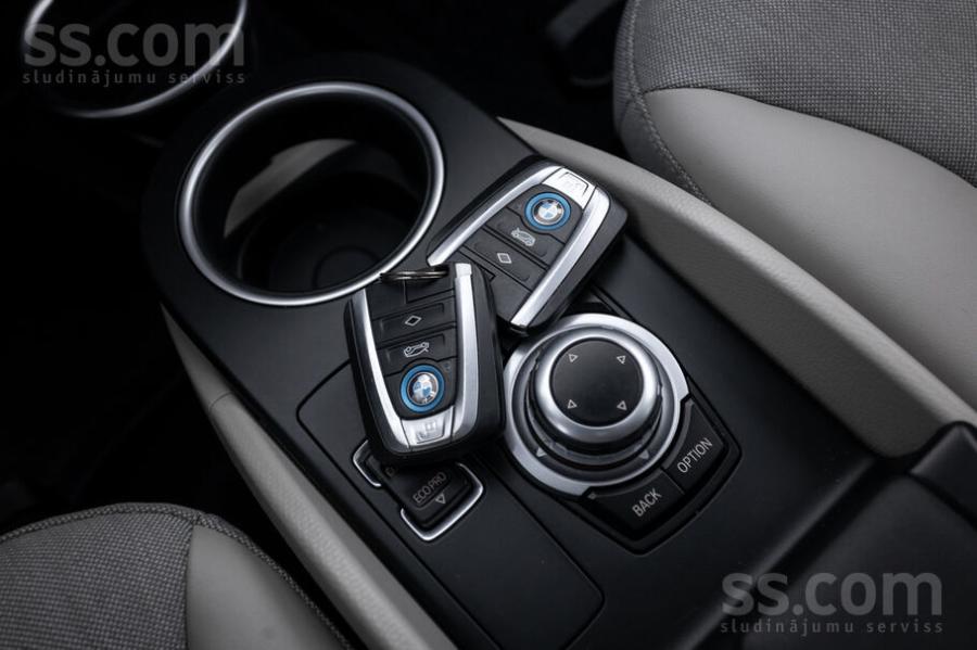 Oranžs BMW I3 2014 Jelgava, ar dzinēja tilpumu 0.00 L un nobraukumu 70 tūkst. km par 10490 €, foto 30 vietnē AUTOMOTO.COM.LV