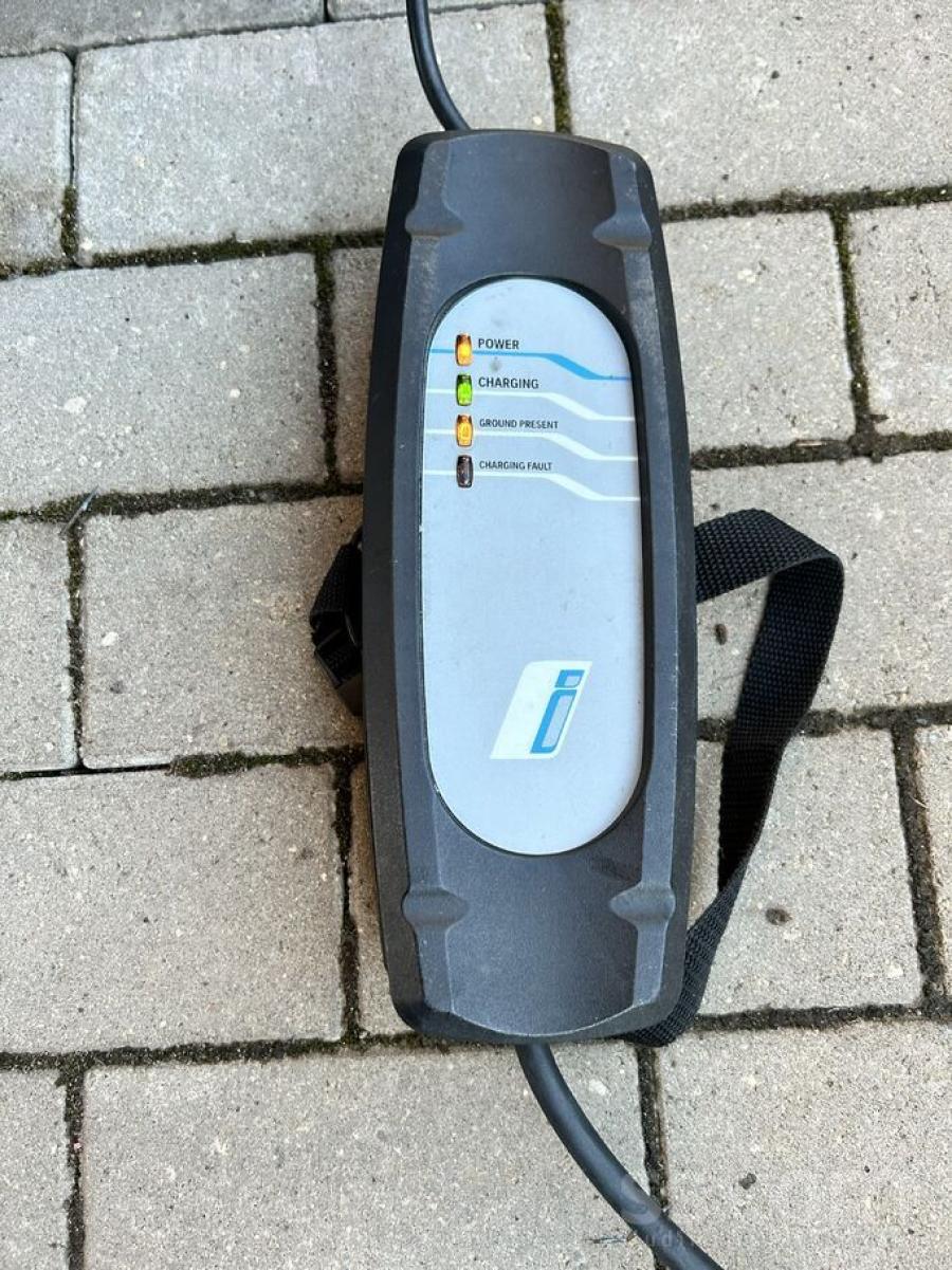 Oranžs BMW I3 2014 Rīga, ar dzinēja tilpumu 0.00 L un nobraukumu 175 tūkst. km par 8200 €, foto 16 vietnē AUTOMOTO.COM.LV