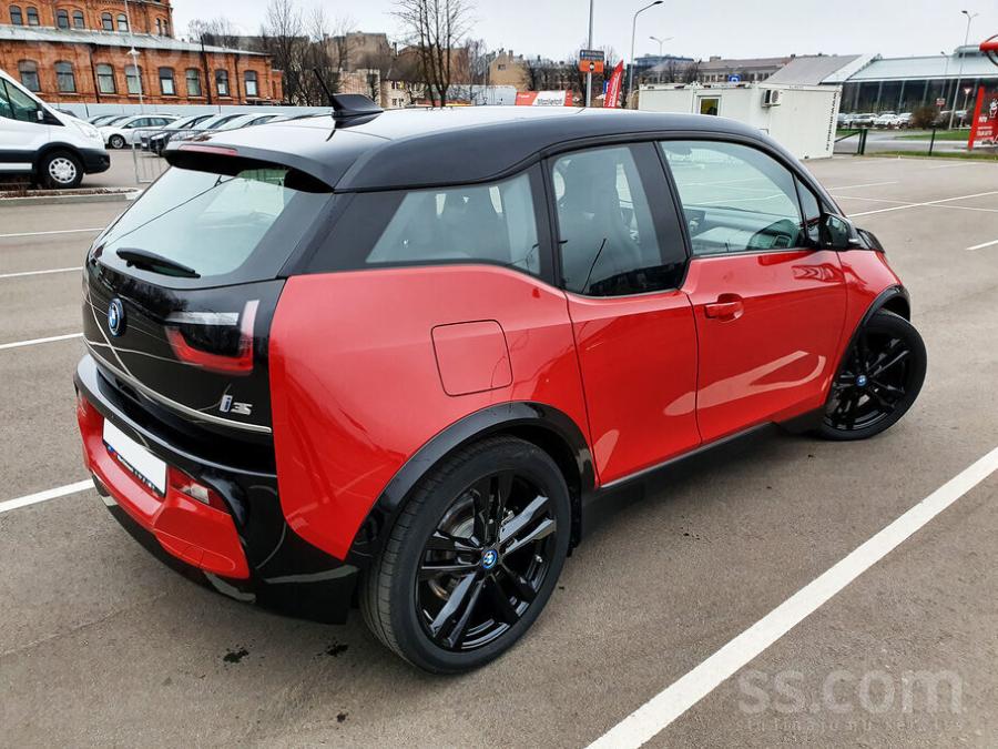 Red BMW I3 2017 in Riga, with an engine capacity of 0.00 L and mileage of 28 thousand km for 16500 €, photo 3 on AUTOMOTO.COM.LV