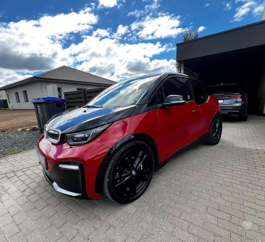 Red BMW I3 2018 in Vilnius, with an engine capacity of 0.65 L and mileage of 105 thousand km for 17999 €, photo 3 on AUTOMOTO.COM.LV