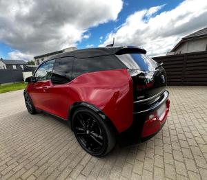 Red BMW I3 2018 in Vilnius, with an engine capacity of 0.65 L and mileage of 105 thousand km for 17999 €, photo 6 on AUTOMOTO.COM.LV