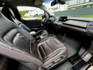 Red BMW I3 2018 in Vilnius, with an engine capacity of 0.65 L and mileage of 105 thousand km for 17999 €, photo 9 on AUTOMOTO.COM.LV