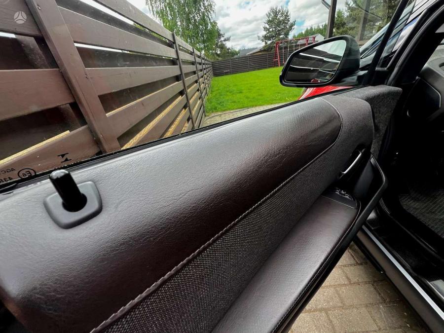 Red BMW I3 2018 in Vilnius, with an engine capacity of 0.65 L and mileage of 105 thousand km for 17999 €, photo 19 on AUTOMOTO.COM.LV