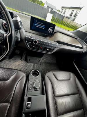 Red BMW I3 2018 in Vilnius, with an engine capacity of 0.65 L and mileage of 105 thousand km for 17999 €, photo 24 on AUTOMOTO.COM.LV