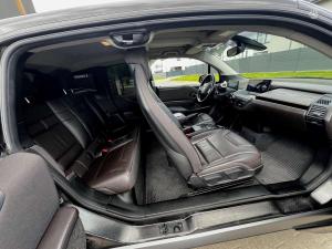 Red BMW I3 2018 in Vilnius, with an engine capacity of 0.65 L and mileage of 105 thousand km for 17999 €, photo 27 on AUTOMOTO.COM.LV