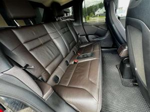 Red BMW I3 2018 in Vilnius, with an engine capacity of 0.65 L and mileage of 105 thousand km for 17999 €, photo 28 on AUTOMOTO.COM.LV