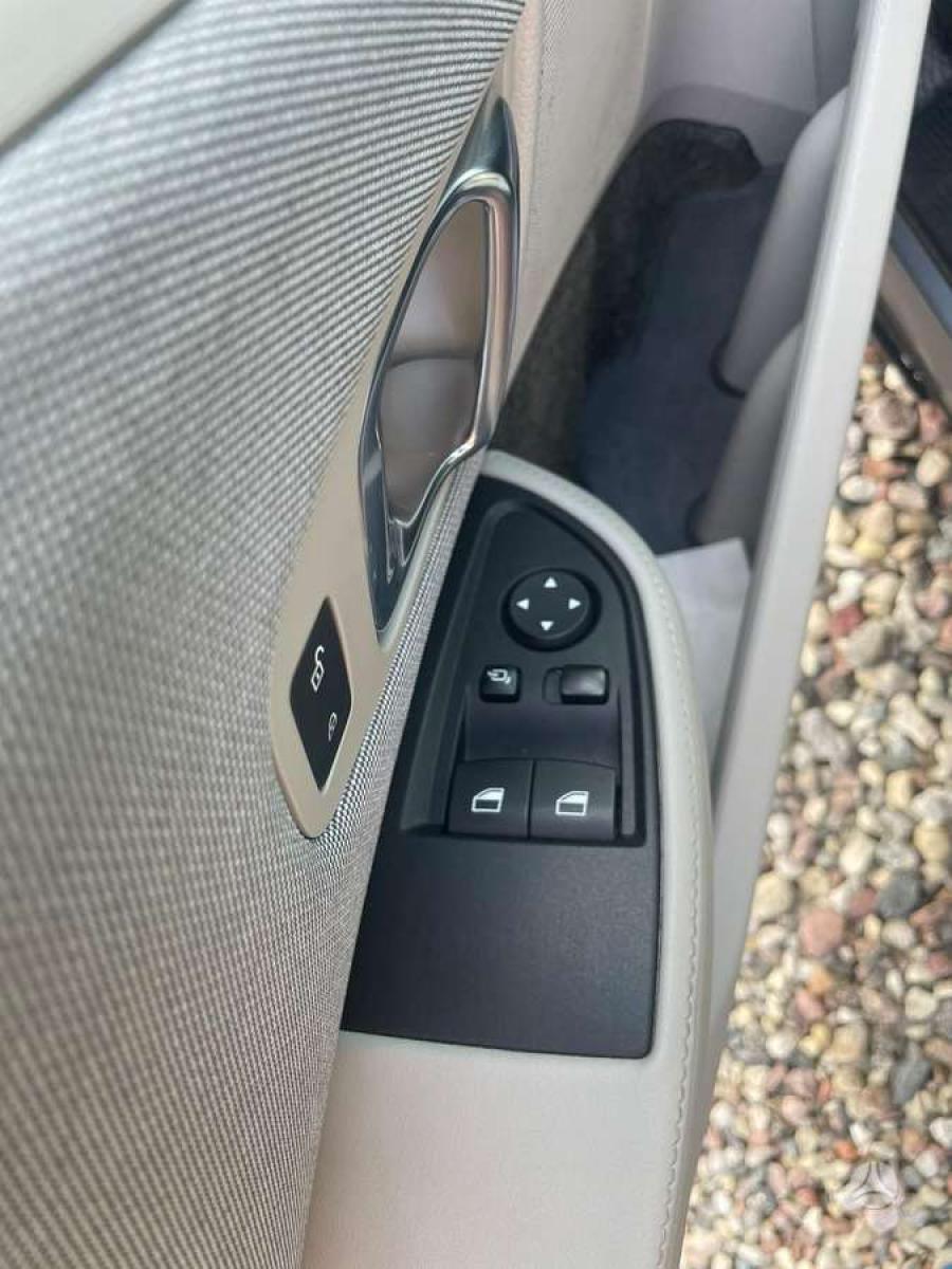 Sarkans BMW I3 2019 Viļņa, ar dzinēja tilpumu 0.00 L un nobraukumu 107 tūkst. km par 15700 €, foto 18 vietnē AUTOMOTO.COM.LV