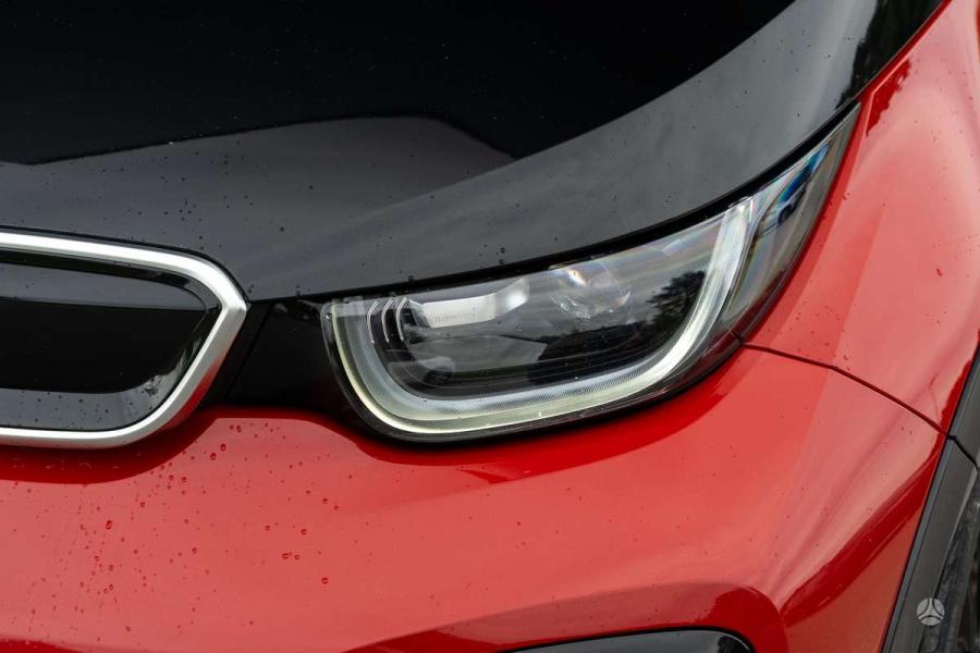 Red BMW I3 2019 in Vilnius, with an engine capacity of 0.00 L and mileage of 116 thousand km for 13950 €, photo 7 on AUTOMOTO.COM.LV
