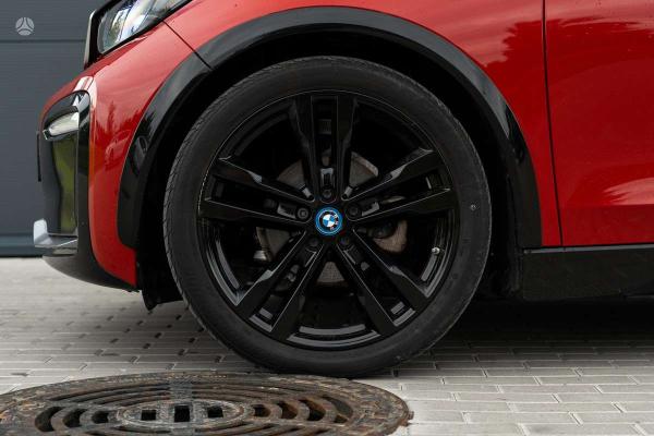 Red BMW I3 2019 in Vilnius, with an engine capacity of 0.00 L and mileage of 116 thousand km for 13950 €, photo 8 on AUTOMOTO.COM.LV