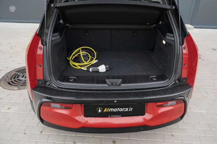 Red BMW I3 2019 in Vilnius, with an engine capacity of 0.00 L and mileage of 116 thousand km for 13950 €, photo 23 on AUTOMOTO.COM.LV