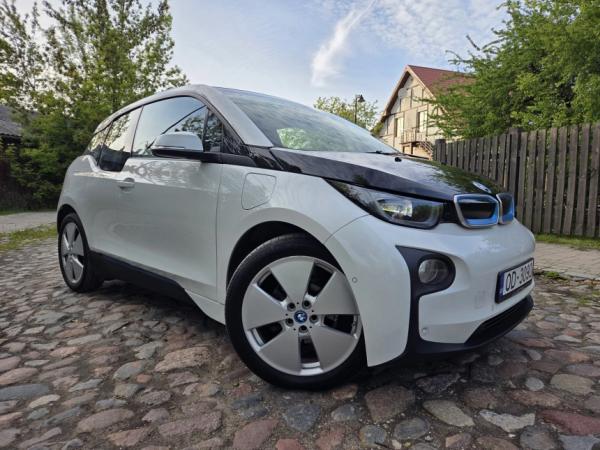White BMW I3 2005 in Riga, with an engine capacity of 0.00 L and mileage of 0 thousand km for 10800 €, photo 3 on AUTOMOTO.COM.LV