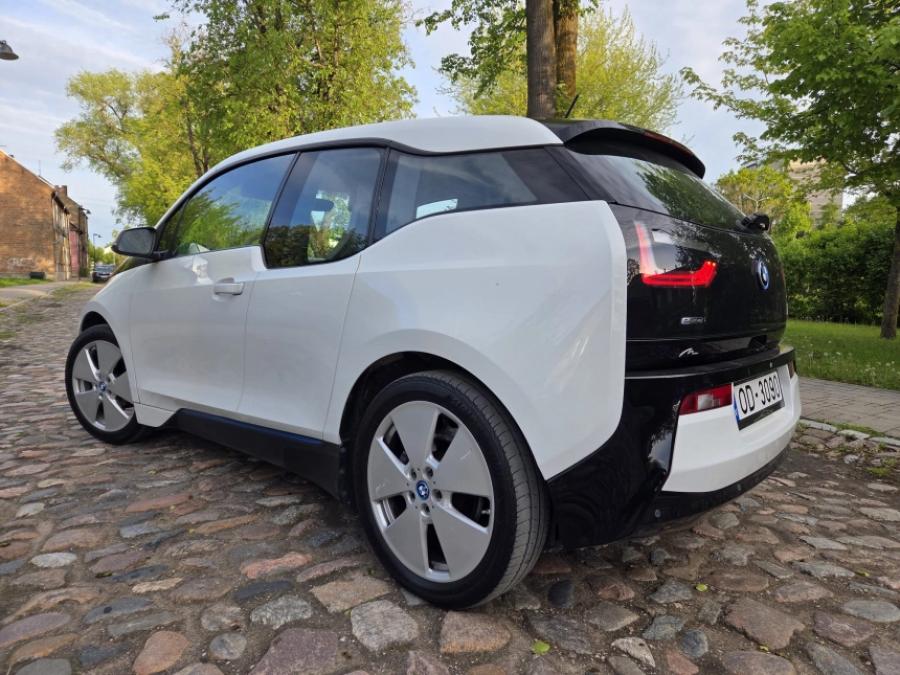 Balts BMW I3 2005 Rīga, ar dzinēja tilpumu 0.00 L un nobraukumu 0 tūkst. km par 10800 €, foto 5 vietnē AUTOMOTO.COM.LV