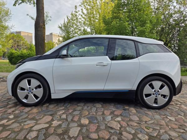 White BMW I3 2005 in Riga, with an engine capacity of 0.00 L and mileage of 0 thousand km for 10800 €, photo 9 on AUTOMOTO.COM.LV