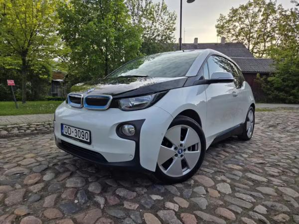Balts BMW I3 2005 Jelgava, ar dzinēja tilpumu 0.00 L un nobraukumu 0 tūkst. km par 10400 €, foto 1 vietnē AUTOMOTO.COM.LV