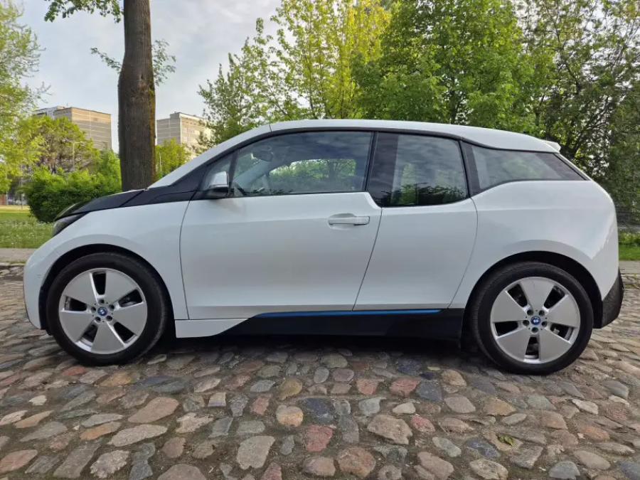 Balts BMW I3 2005 Jelgava, ar dzinēja tilpumu 0.00 L un nobraukumu 0 tūkst. km par 10400 €, foto 10 vietnē AUTOMOTO.COM.LV