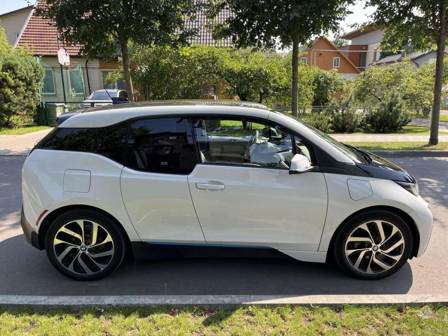 Balts BMW I3 2014 Kauņa, ar dzinēja tilpumu 0.65 L un nobraukumu 135 tūkst. km par 7000 €, foto 5 vietnē AUTOMOTO.COM.LV