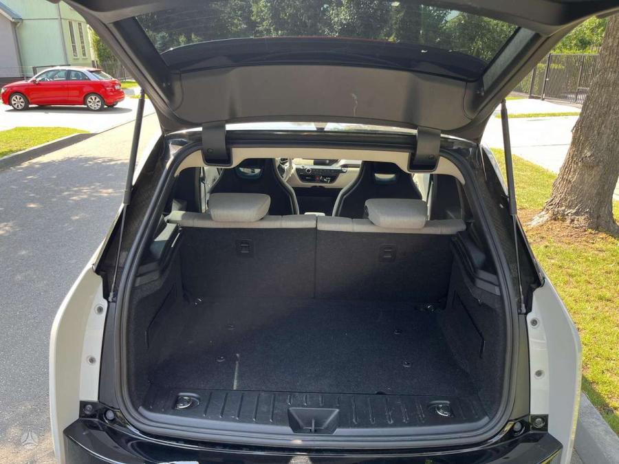 Balts BMW I3 2014 Kauņa, ar dzinēja tilpumu 0.65 L un nobraukumu 135 tūkst. km par 7000 €, foto 10 vietnē AUTOMOTO.COM.LV