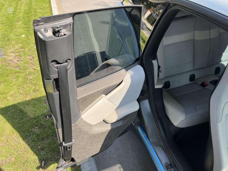 Balts BMW I3 2014 Kauņa, ar dzinēja tilpumu 0.65 L un nobraukumu 135 tūkst. km par 7000 €, foto 17 vietnē AUTOMOTO.COM.LV