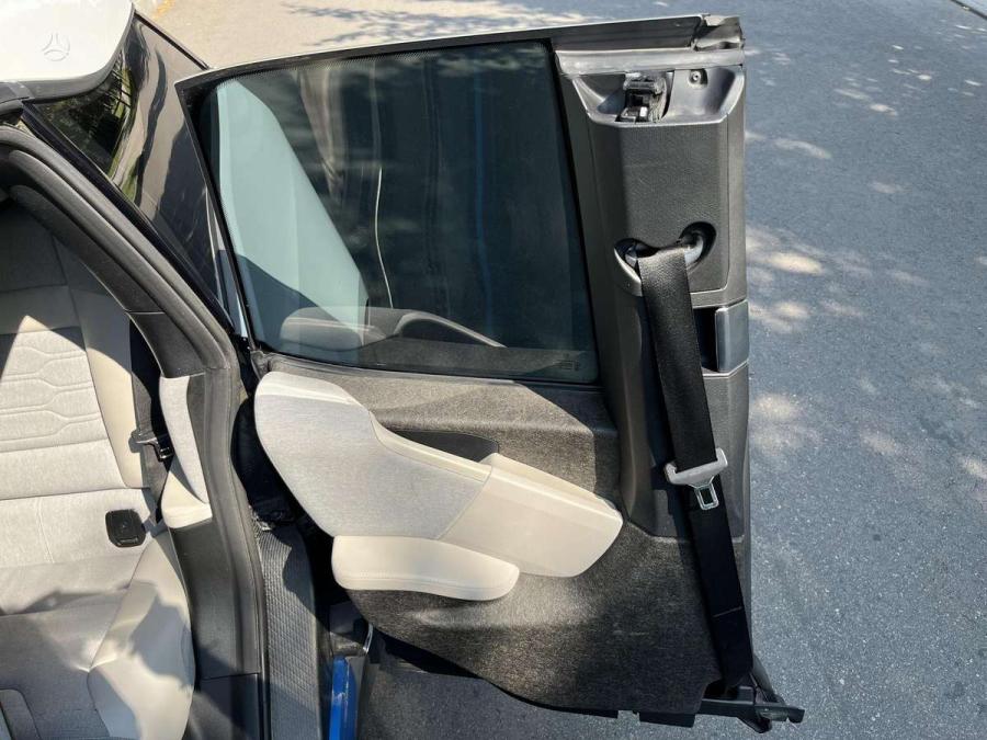 Balts BMW I3 2014 Kauņa, ar dzinēja tilpumu 0.65 L un nobraukumu 135 tūkst. km par 7000 €, foto 23 vietnē AUTOMOTO.COM.LV
