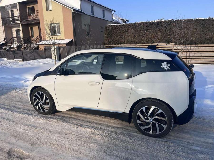 Balts BMW I3 2015 Kauņa, ar dzinēja tilpumu 0.00 L un nobraukumu 95 tūkst. km par 7900 €, foto 4 vietnē AUTOMOTO.COM.LV