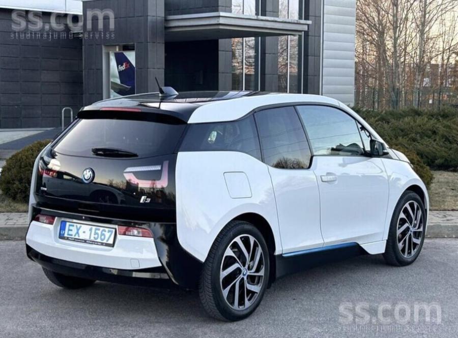 White BMW I3 2015 in Riga, with an engine capacity of 0.00 L and mileage of 218 thousand km for 7500 €, photo 9 on AUTOMOTO.COM.LV