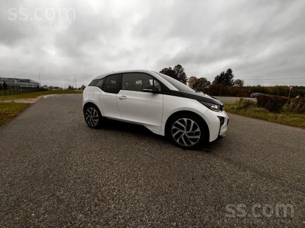 BMW I3 2015 Rīga vietnē Balts BMW I3 2015 Rīga, ar dzinēja tilpumu 0.00 L un nobraukumu 220 tūkst. km par 9700 €, foto 6 vietnē AUTOMOTO.COM.LV