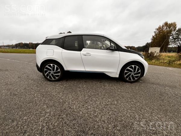 BMW I3 2015 Rīga vietnē Balts BMW I3 2015 Rīga, ar dzinēja tilpumu 0.00 L un nobraukumu 220 tūkst. km par 9700 €, foto 7 vietnē AUTOMOTO.COM.LV