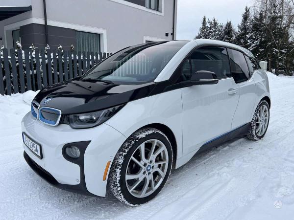 White BMW I3 2016 in Vilnius, with an engine capacity of 0.00 L and mileage of 122 thousand km for 7600 €, photo 5 on AUTOMOTO.COM.LV