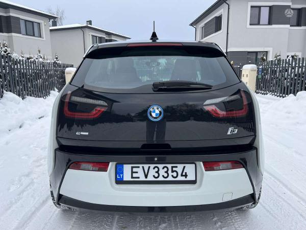 White BMW I3 2016 in Vilnius, with an engine capacity of 0.00 L and mileage of 122 thousand km for 7600 €, photo 8 on AUTOMOTO.COM.LV