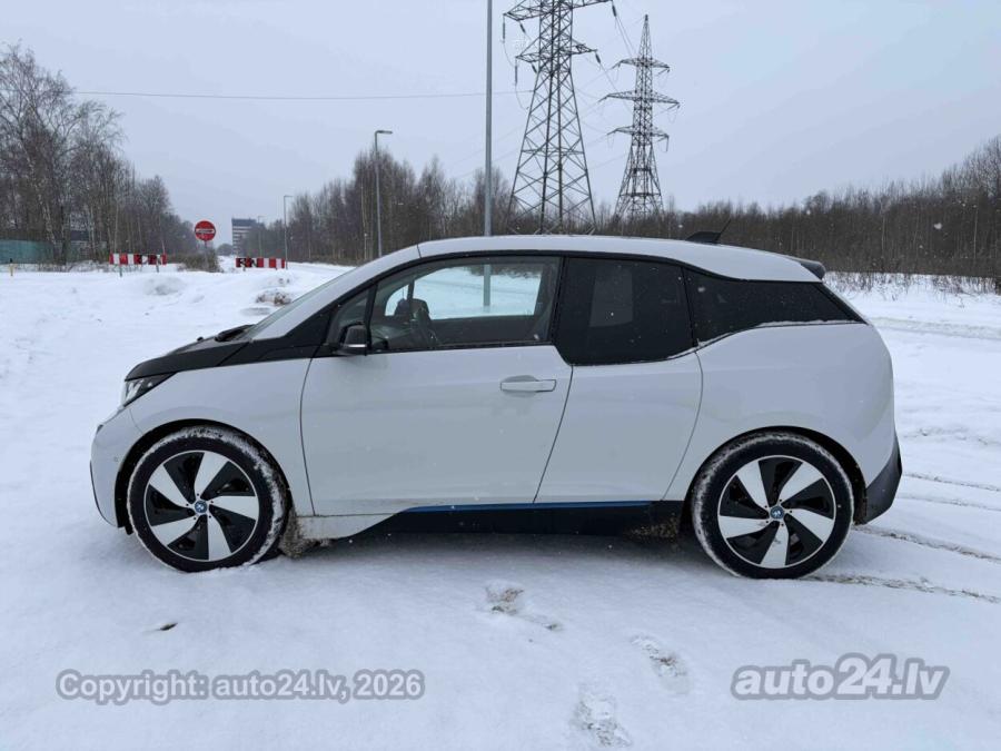 Balts BMW I3 2017 Tallina, ar dzinēja tilpumu 0.00 L un nobraukumu 54 tūkst. km par 12900 €, foto 1 vietnē AUTOMOTO.COM.LV