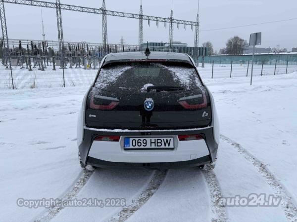 White BMW I3 2017 in Tallinn, with an engine capacity of 0.00 L and mileage of 54 thousand km for 12900 €, photo 4 on AUTOMOTO.COM.LV