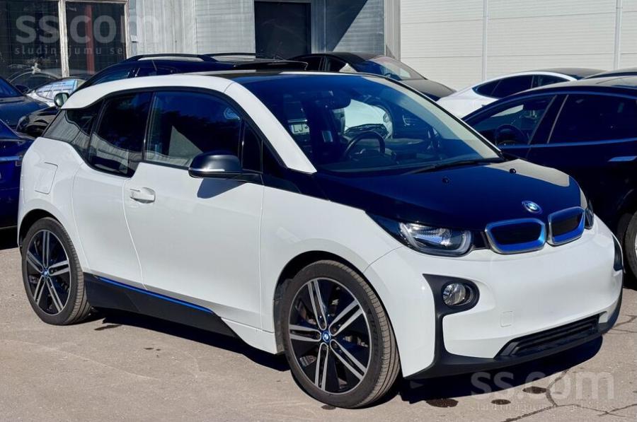 White BMW I3 2017 in Riga, with an engine capacity of 0.00 L and mileage of 60 thousand km for 12777 €, photo 1 on AUTOMOTO.COM.LV