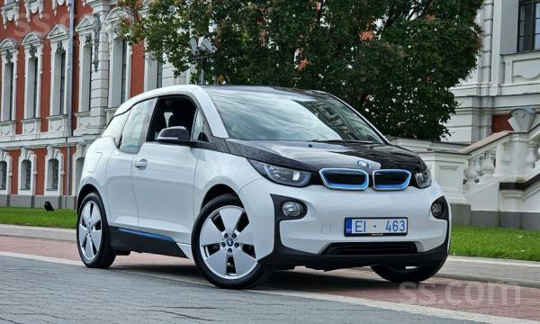 Balts BMW I3 2017 Jelgava, ar dzinēja tilpumu 0.00 L un nobraukumu 96 tūkst. km par 10990 €, foto 1 vietnē AUTOMOTO.COM.LV