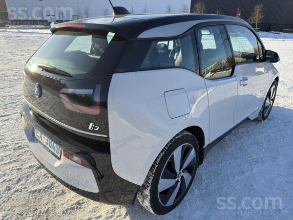 White BMW I3 2018 in Jelgava, with an engine capacity of 0.00 L and mileage of 83 thousand km for 11700 €, photo 3 on AUTOMOTO.COM.LV